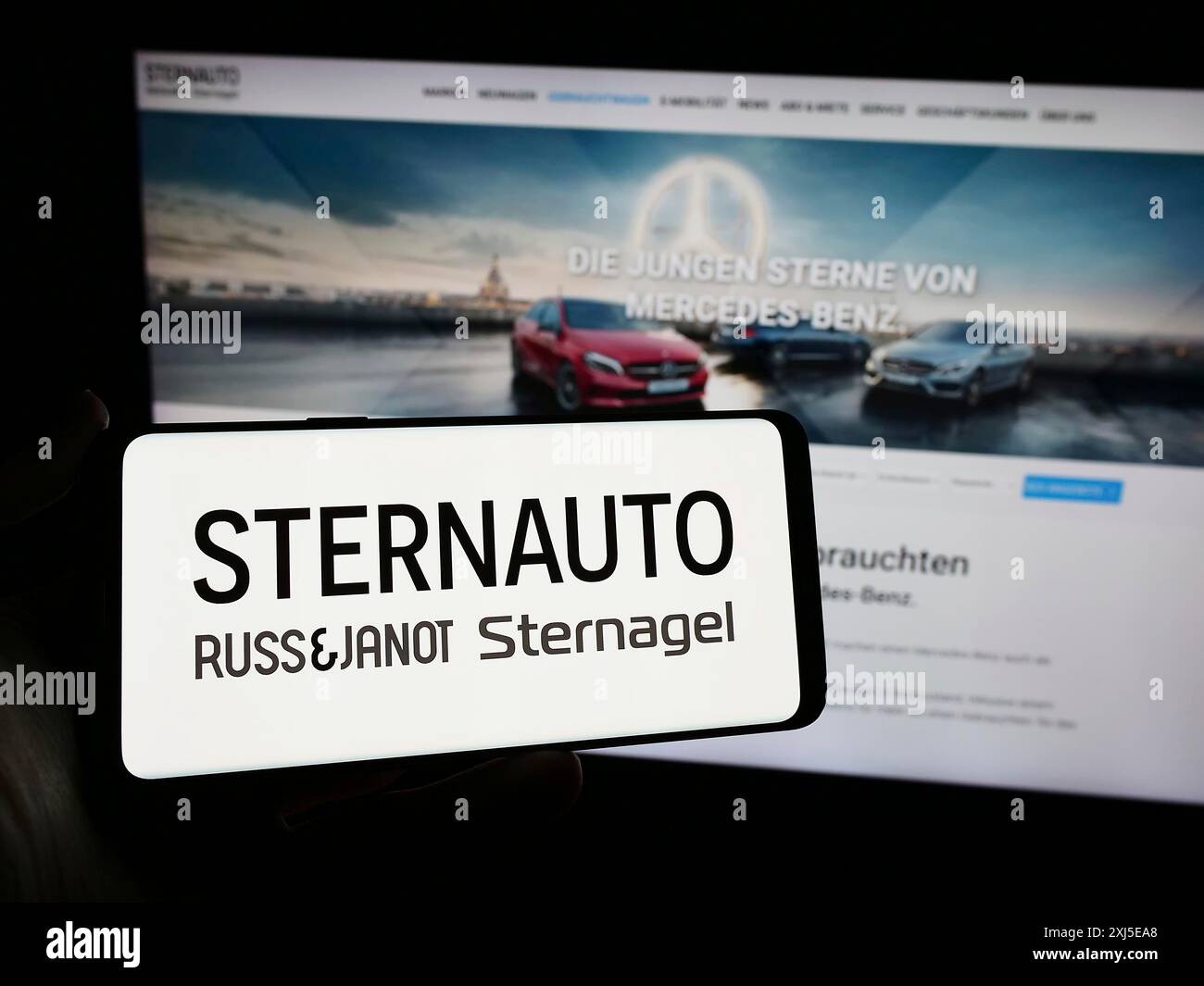 Stern auto logo hi-res stock photography and images - Alamy