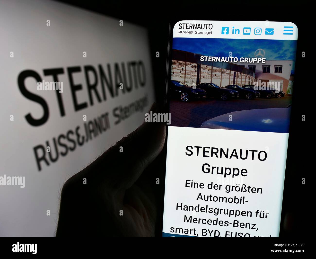 Stern logo hi-res stock photography and images - Alamy