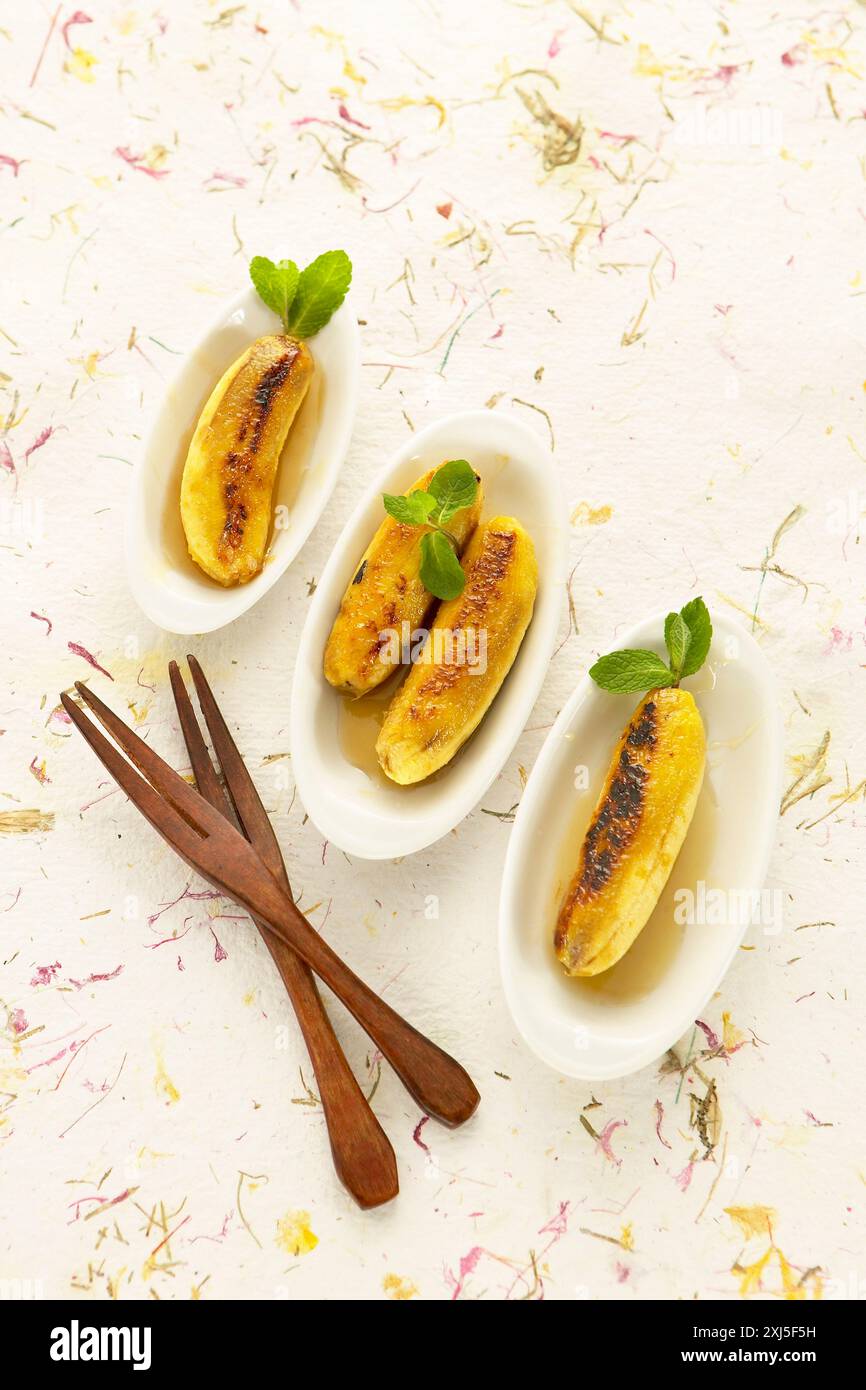 Deep fried fruit hi-res stock photography and images - Alamy