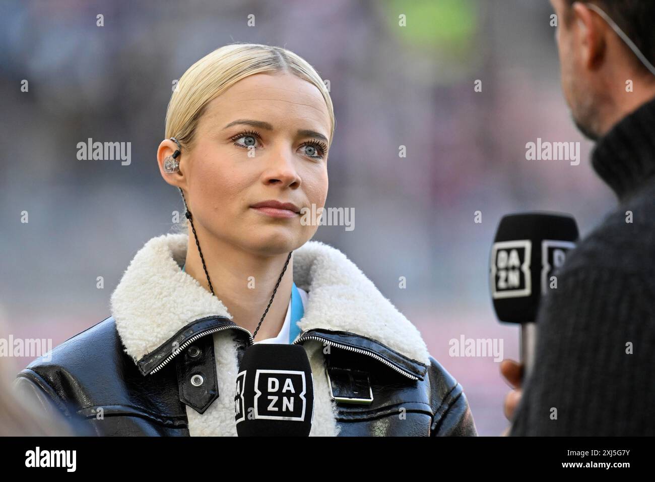 DAZN presenter Lena Cassel, portrait, interview with TV expert Fredi ...