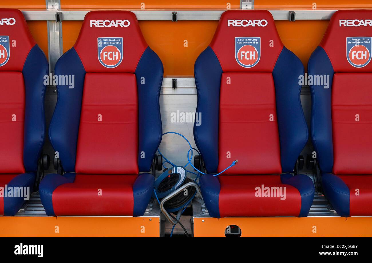 Recaro seats on coach's bench, bench, logo, LAN cable, network cable ...