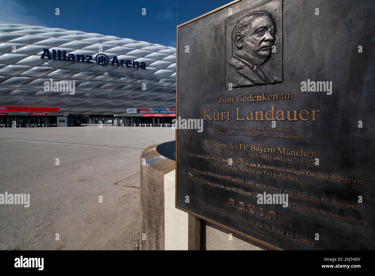 Bayern munich stadium and badge hi-res stock photography and images - Alamy