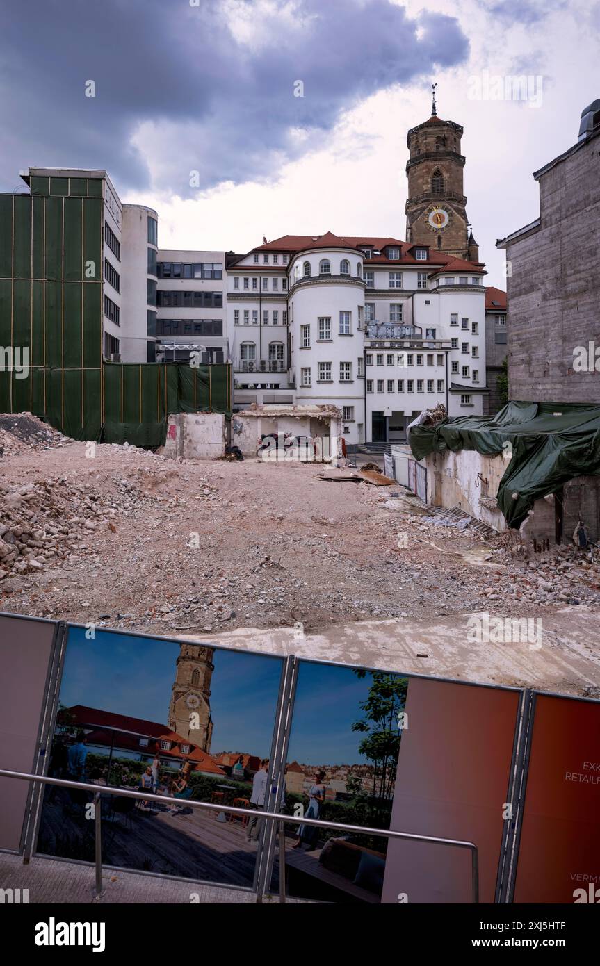 Construction site, construction fence, controversial construction ...