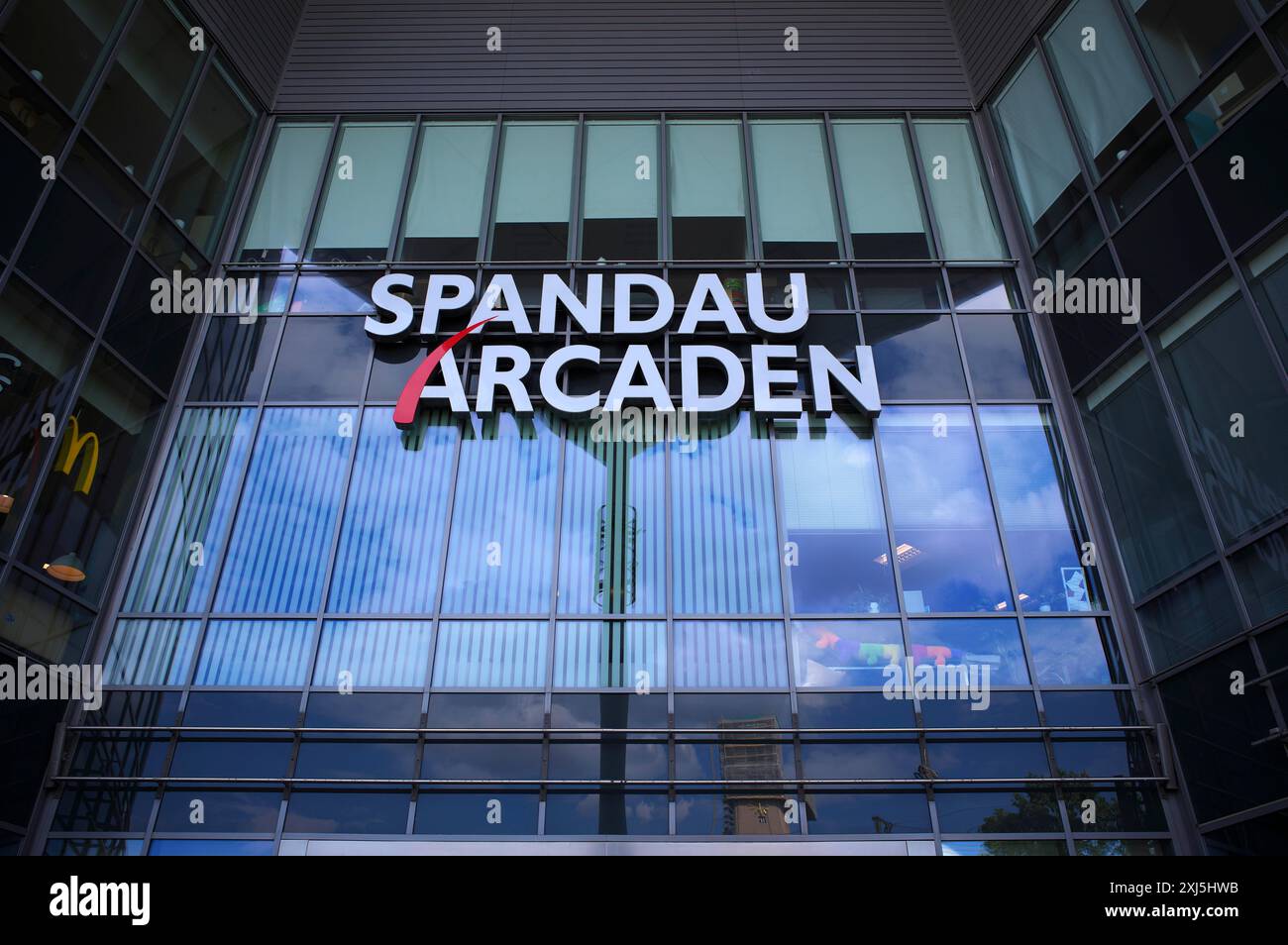 Retail, Shopping centre, Shopping centre Spandau Arcaden, Glass facade ...