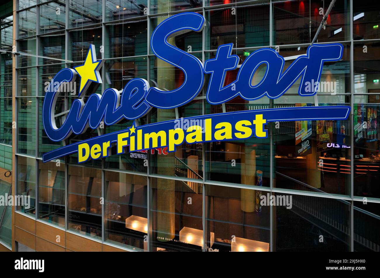 Cinestar logo hi-res stock photography and images - Alamy