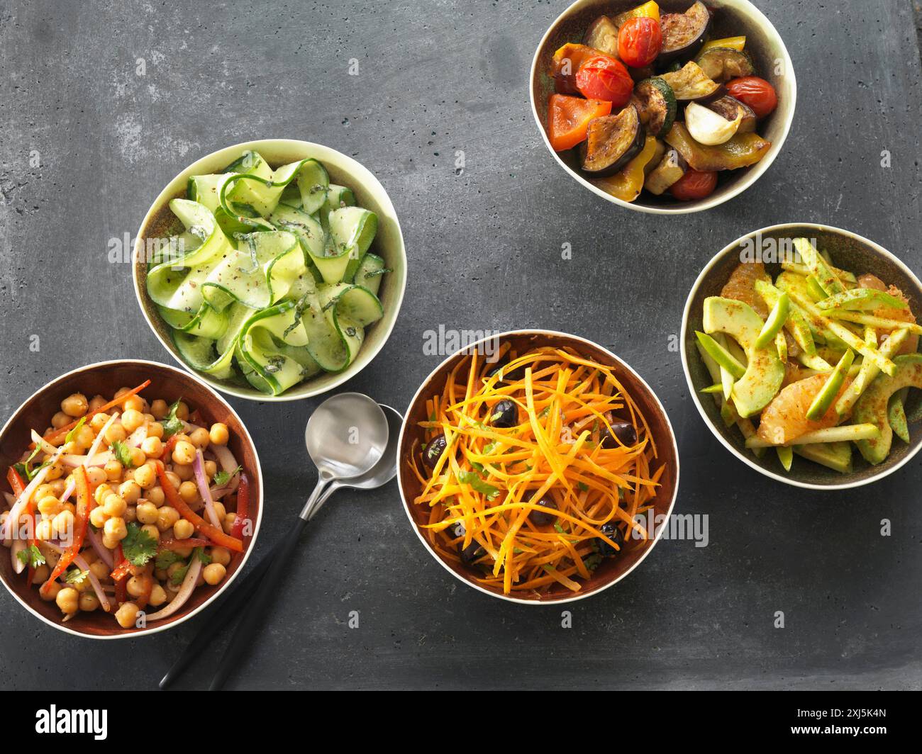 Easy raw dish hi-res stock photography and images - Alamy