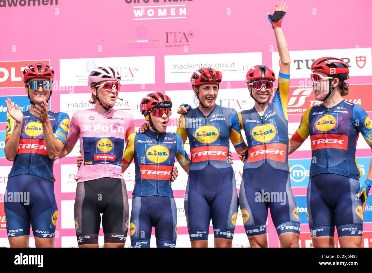 (L to R) Elizabeth Deignan (GBR), Elisa Longo Borghini (ITA) wears Pink ...