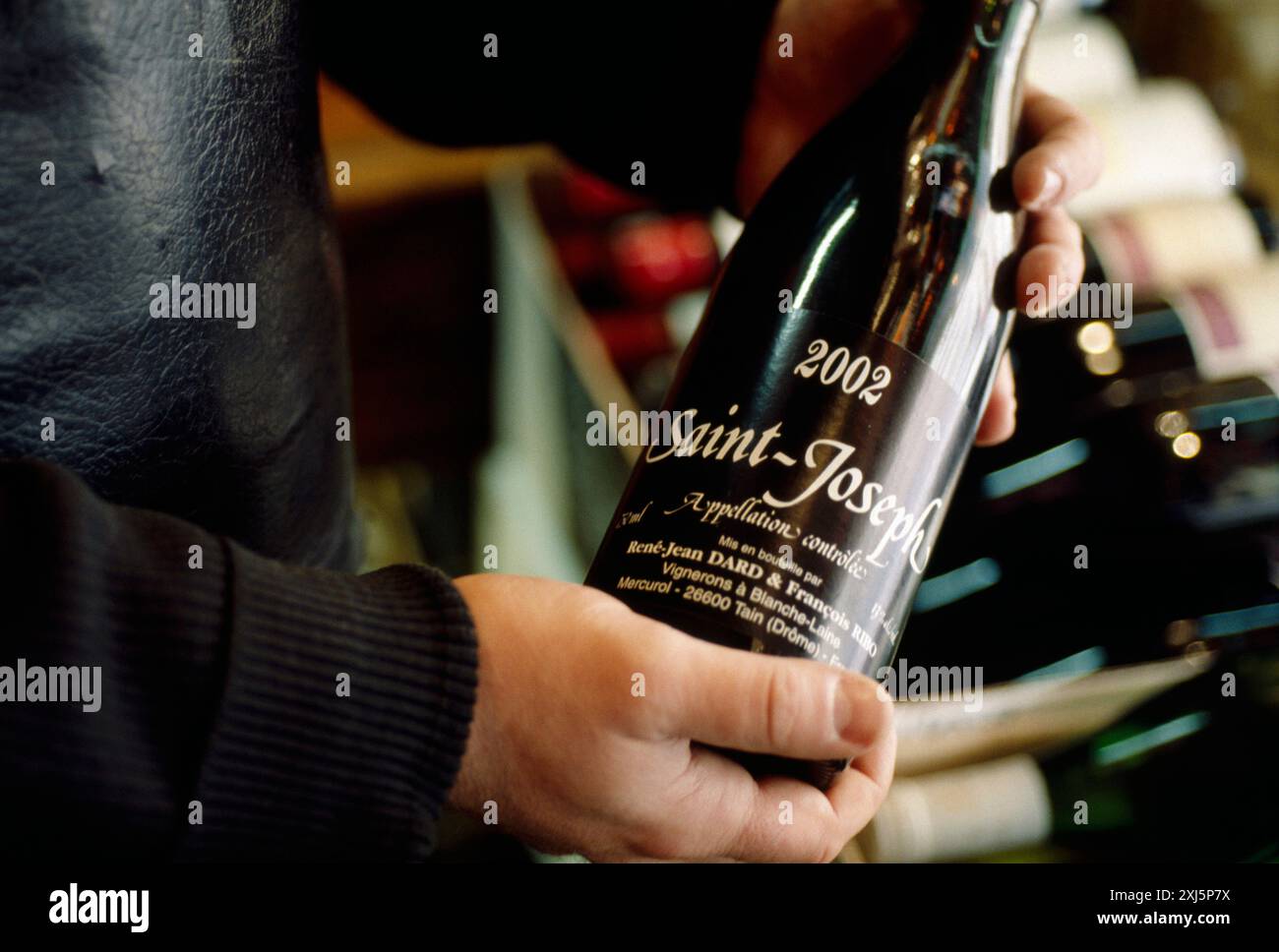 A wine merchant hi-res stock photography and images - Alamy