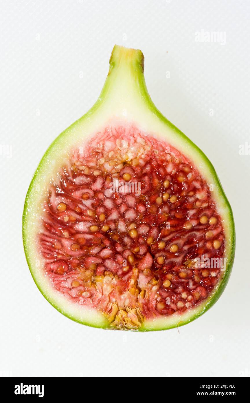Fig cut in half hi-res stock photography and images - Alamy