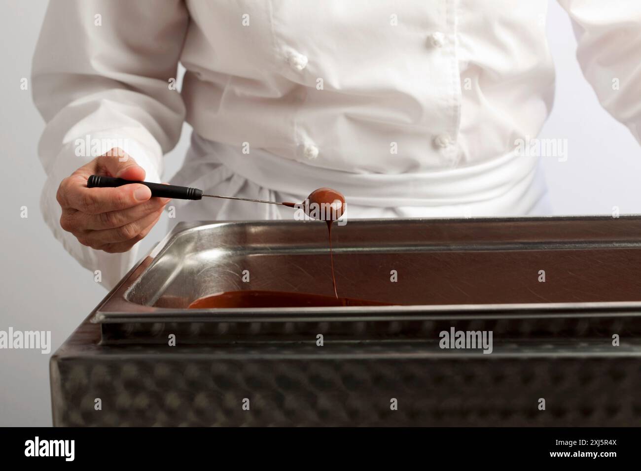 Tub making hi-res stock photography and images - Alamy