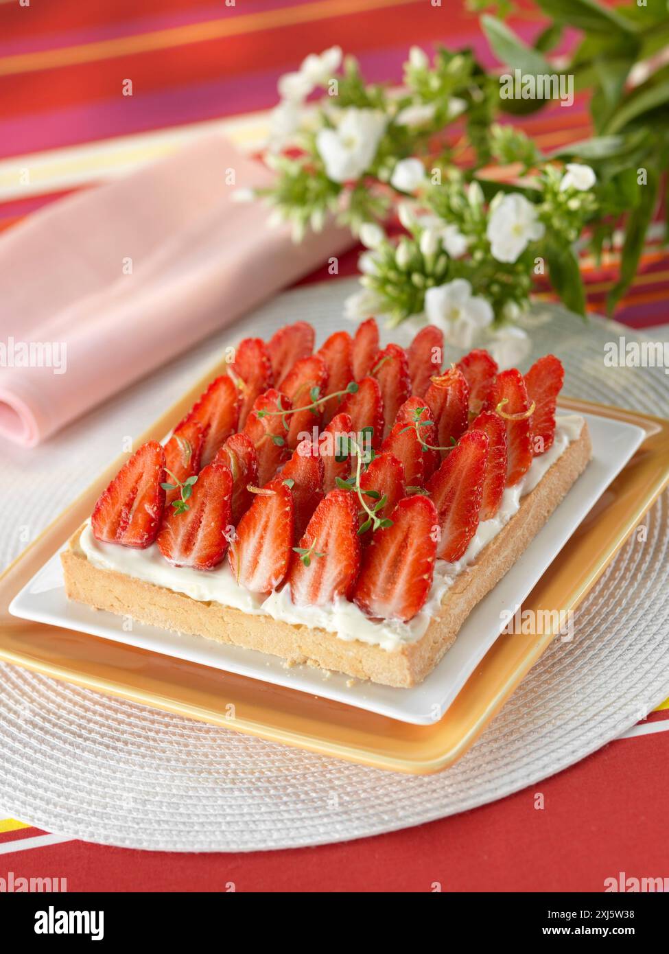 Strawberry and mascarpone tart Stock Photo - Alamy