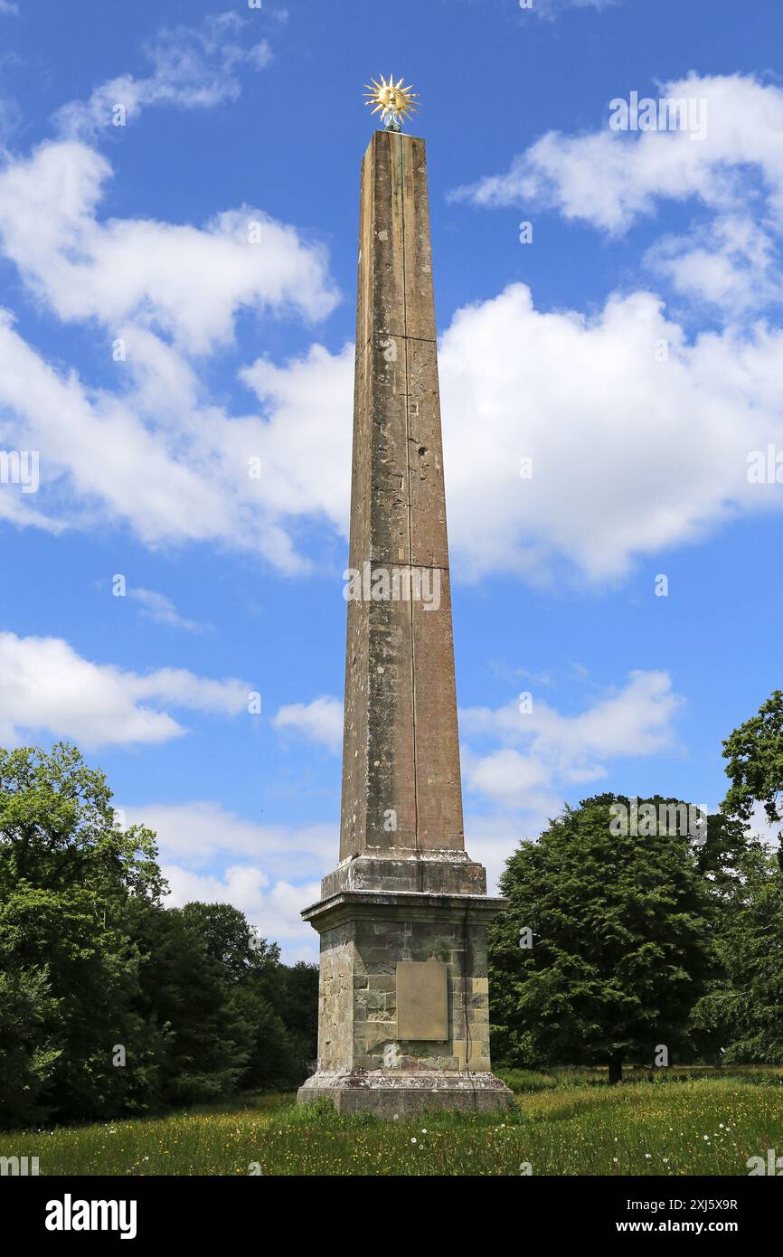 Photographs england gardens hi-res stock photography and images - Alamy