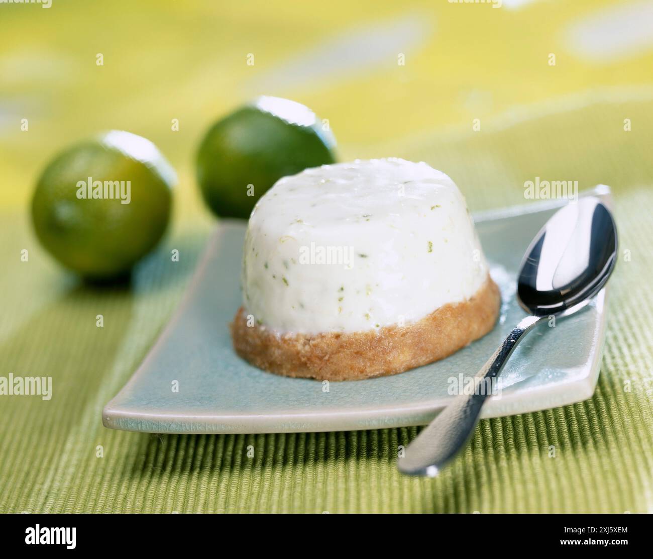 Individual lime cheesecake Stock Photo - Alamy