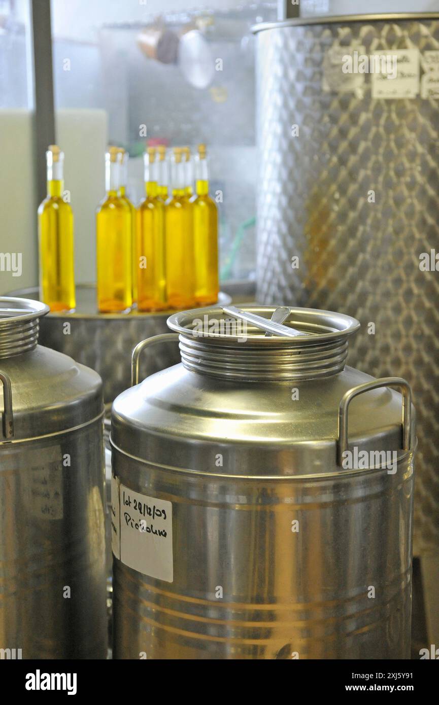 Vats olive oil hi-res stock photography and images - Alamy