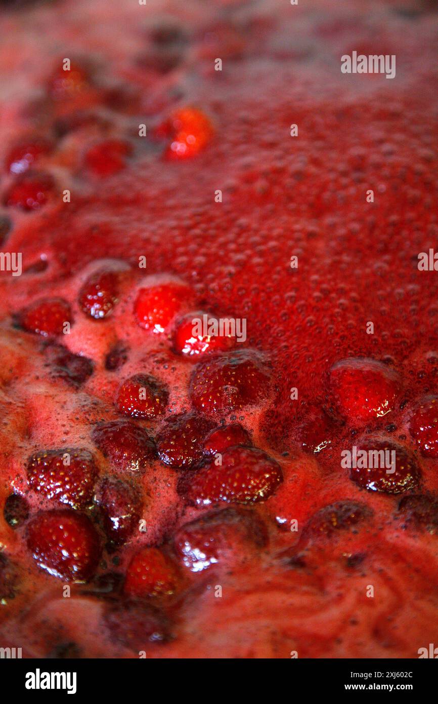 Making strawberry jam Stock Photo - Alamy