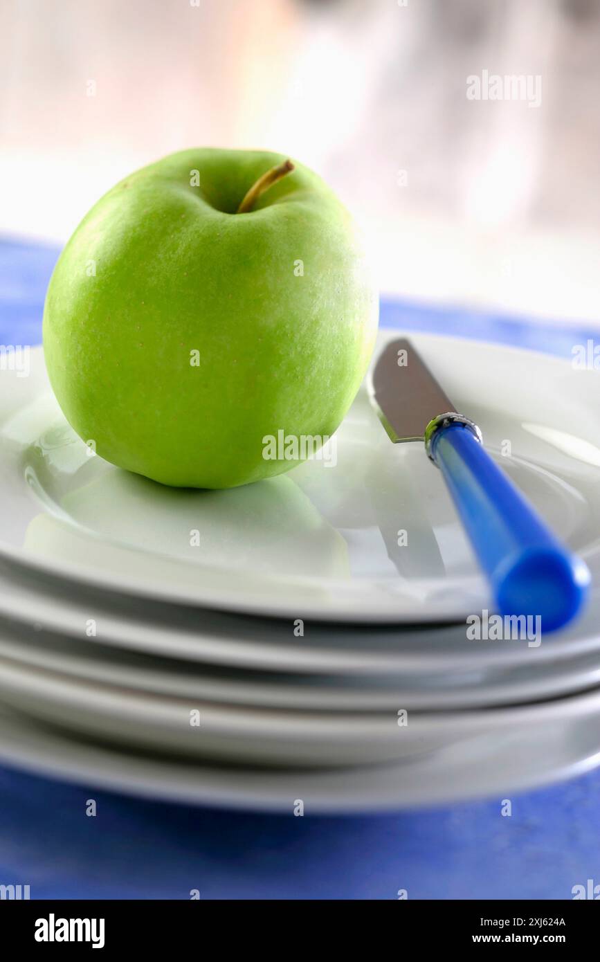 Granny Smith apple Stock Photo - Alamy