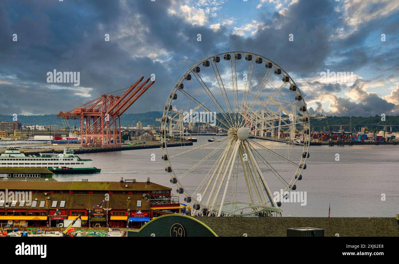 The Great Wheel on the Seattle Waterfront Stock Photo - Alamy
