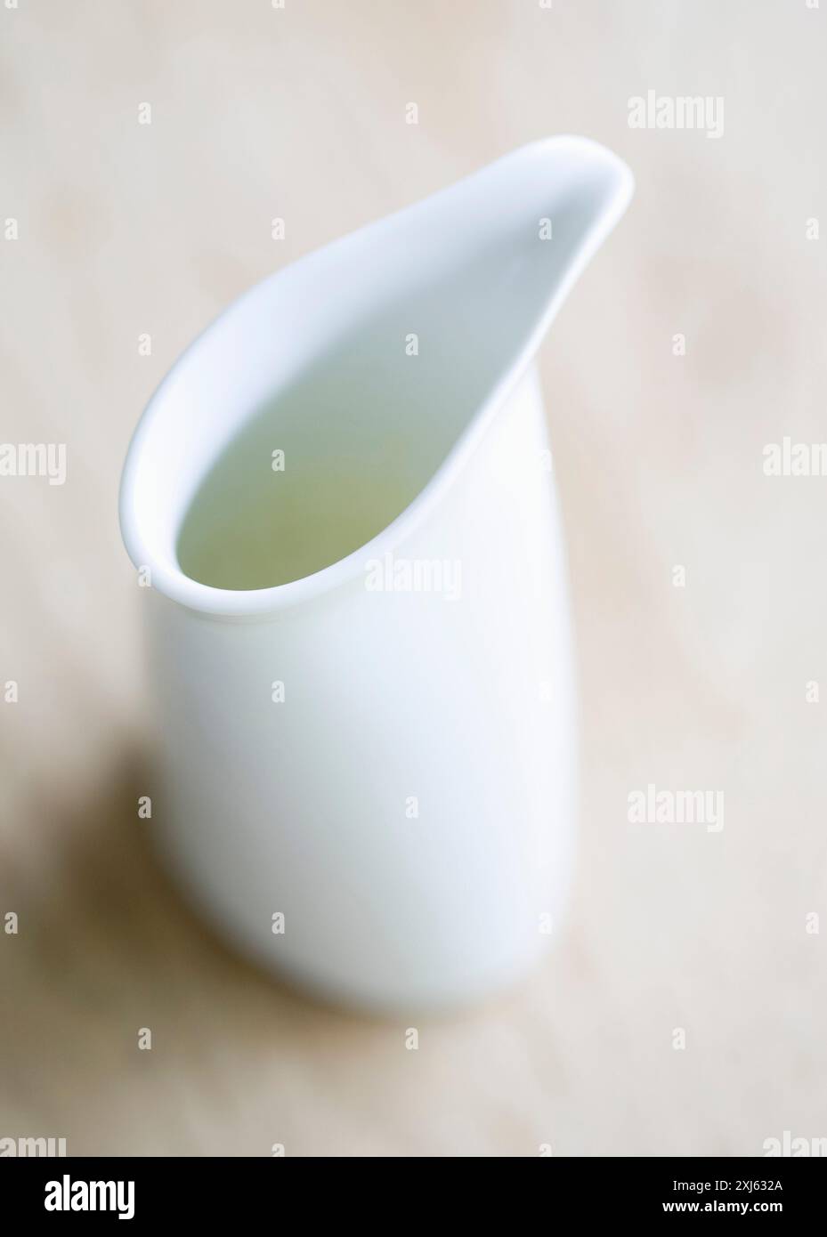 Small milk jug hi-res stock photography and images - Alamy