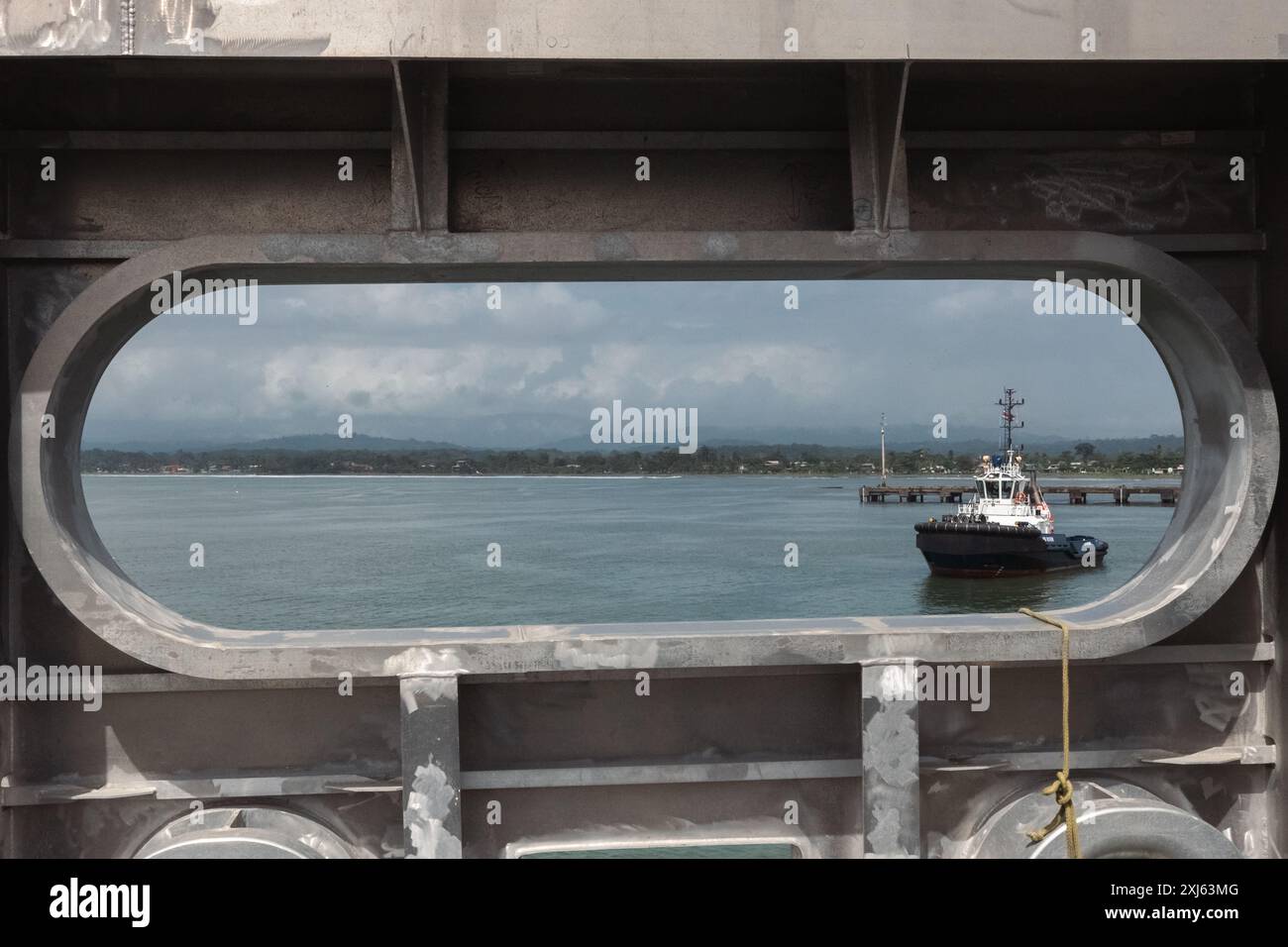 LIMÓN, Costa Rica (July 16, 2024) A Costa Rican pilot boat waits to aid ...