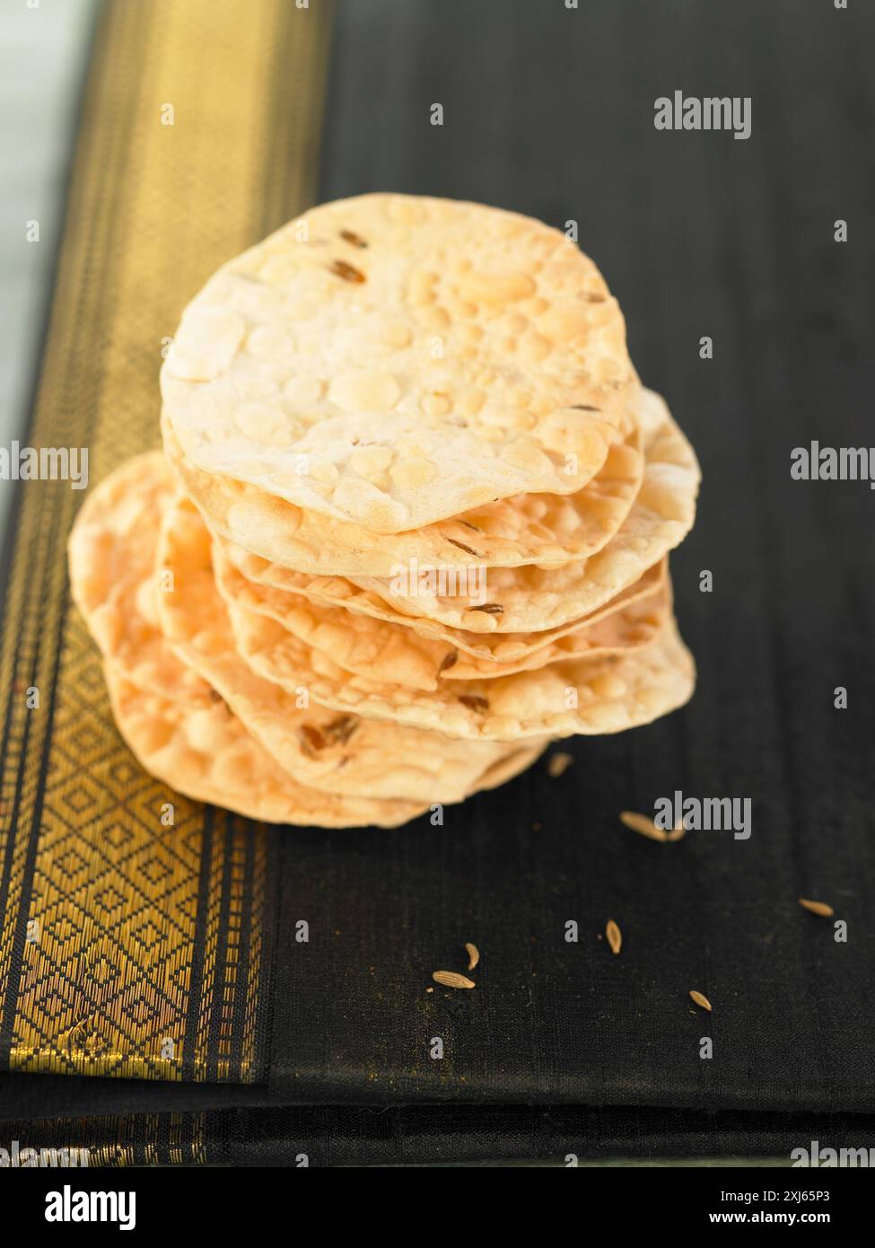 Pile of chapatis hi-res stock photography and images - Alamy