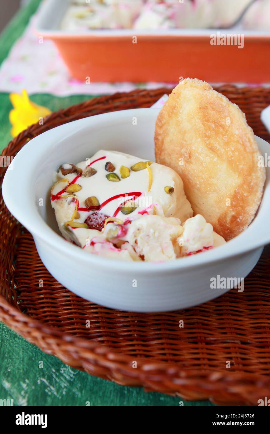 Arlette puff pastry hi-res stock photography and images - Alamy