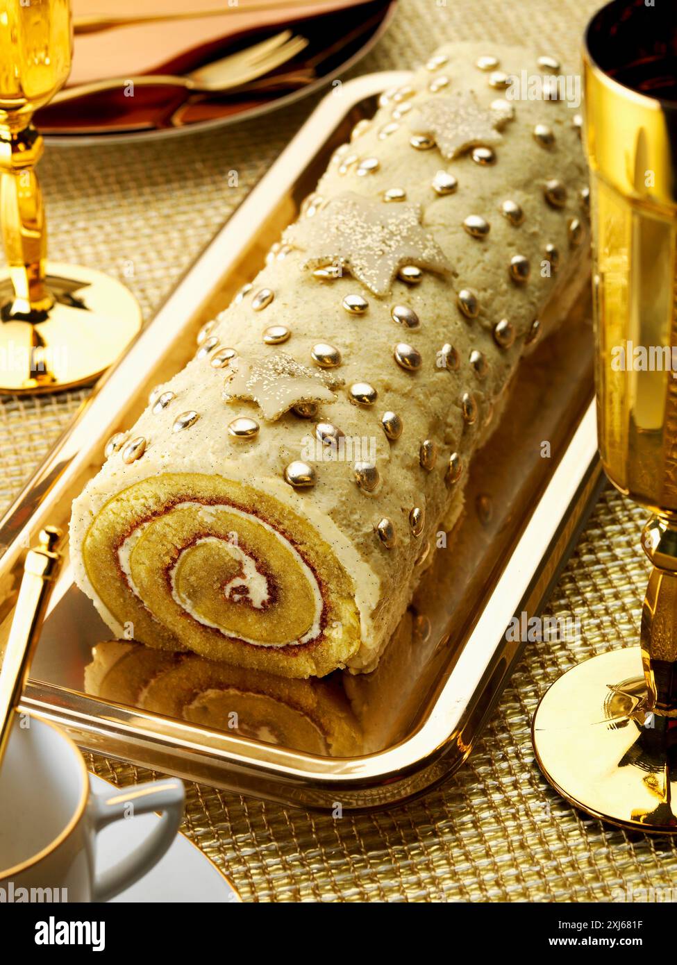 Christmas vanilla log cake Stock Photo - Alamy