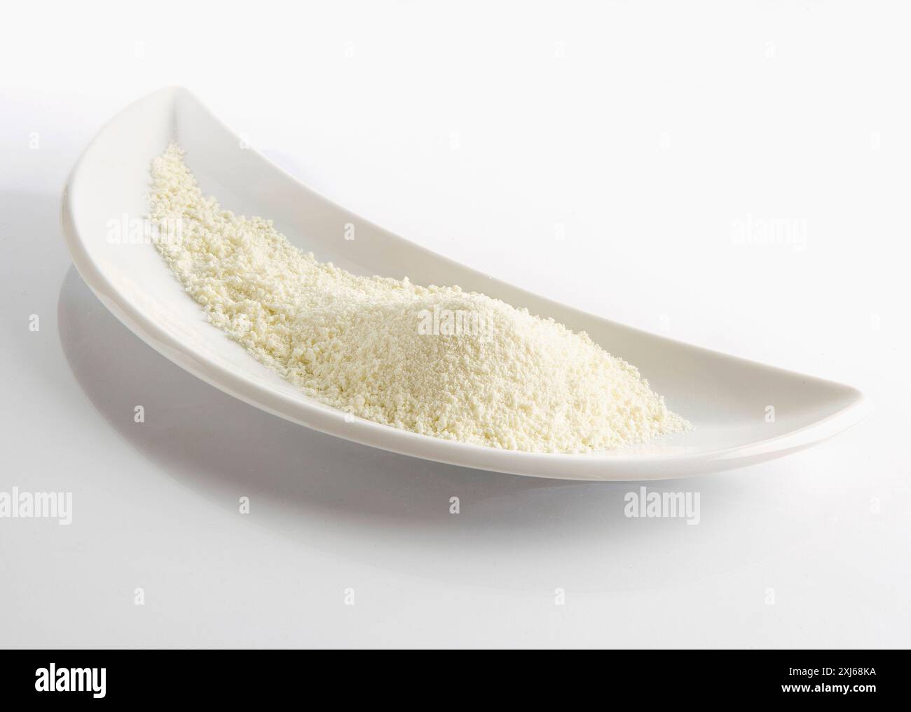 Grated parmigiano reggiano hi-res stock photography and images - Alamy