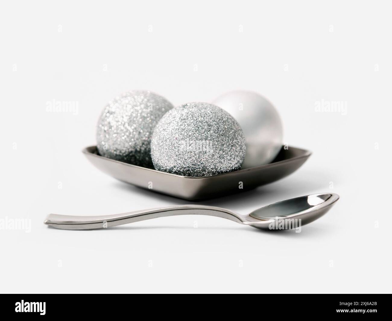 Silver balls cut out hi-res stock photography and images - Alamy