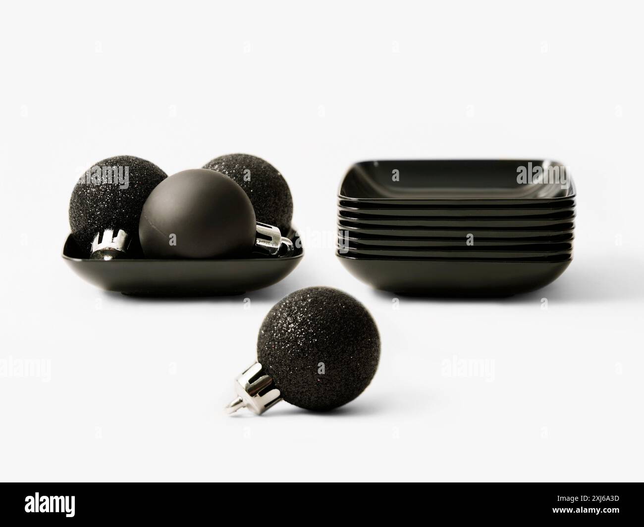 Small black balls hi-res stock photography and images - Alamy