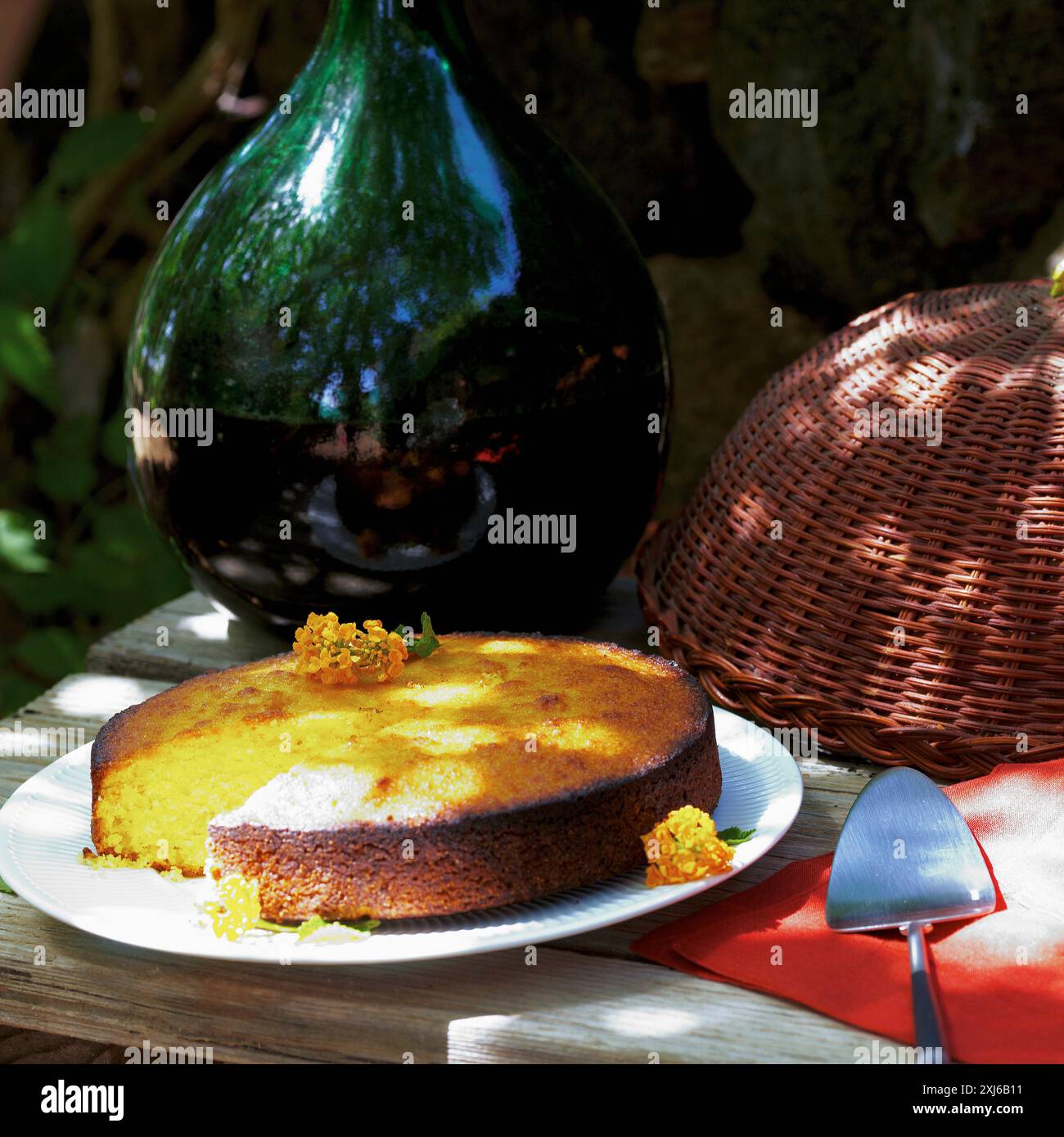 Oil cake hi-res stock photography and images - Alamy