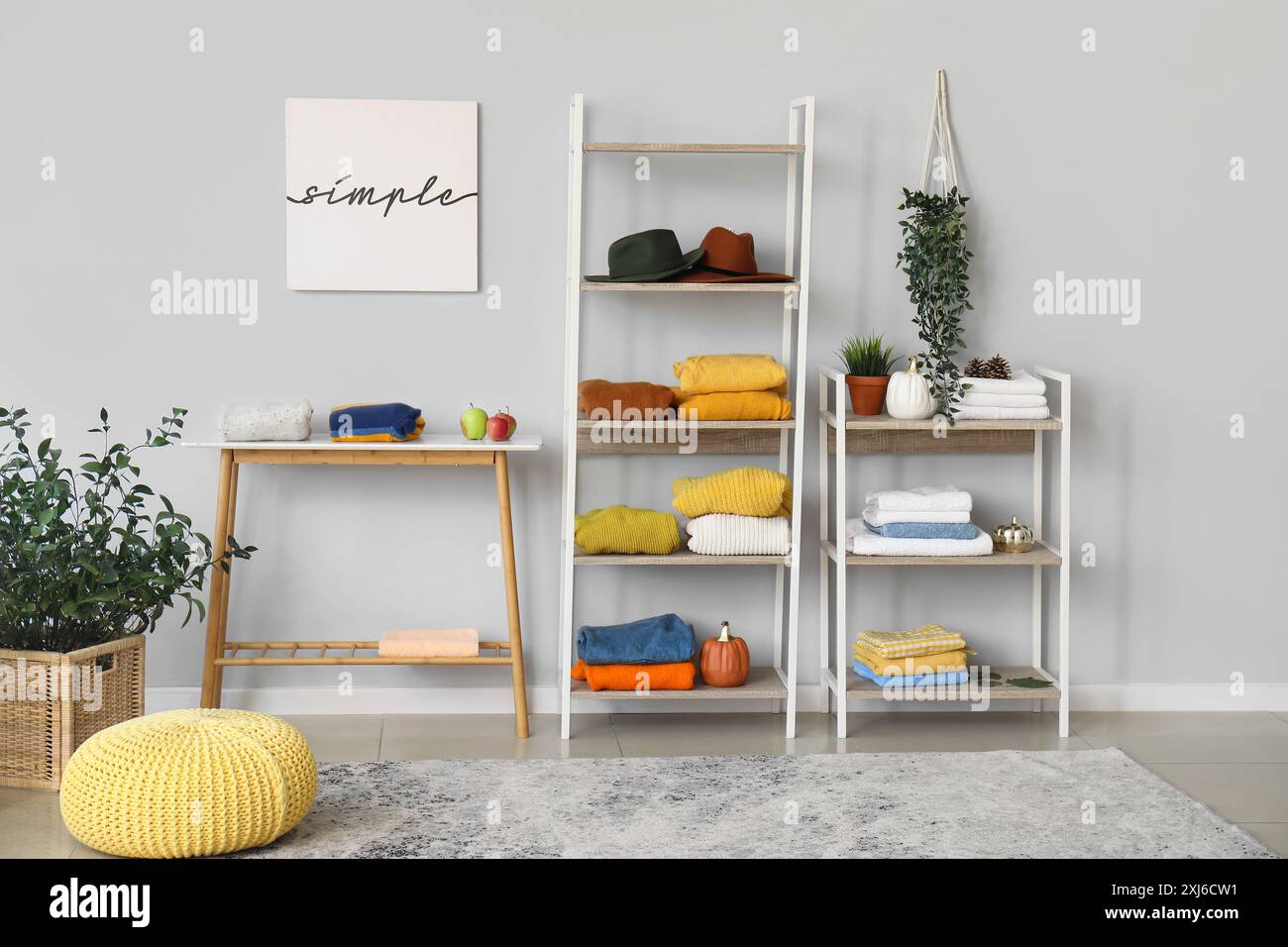Beautiful clean interior dressing hi-res stock photography and images ...