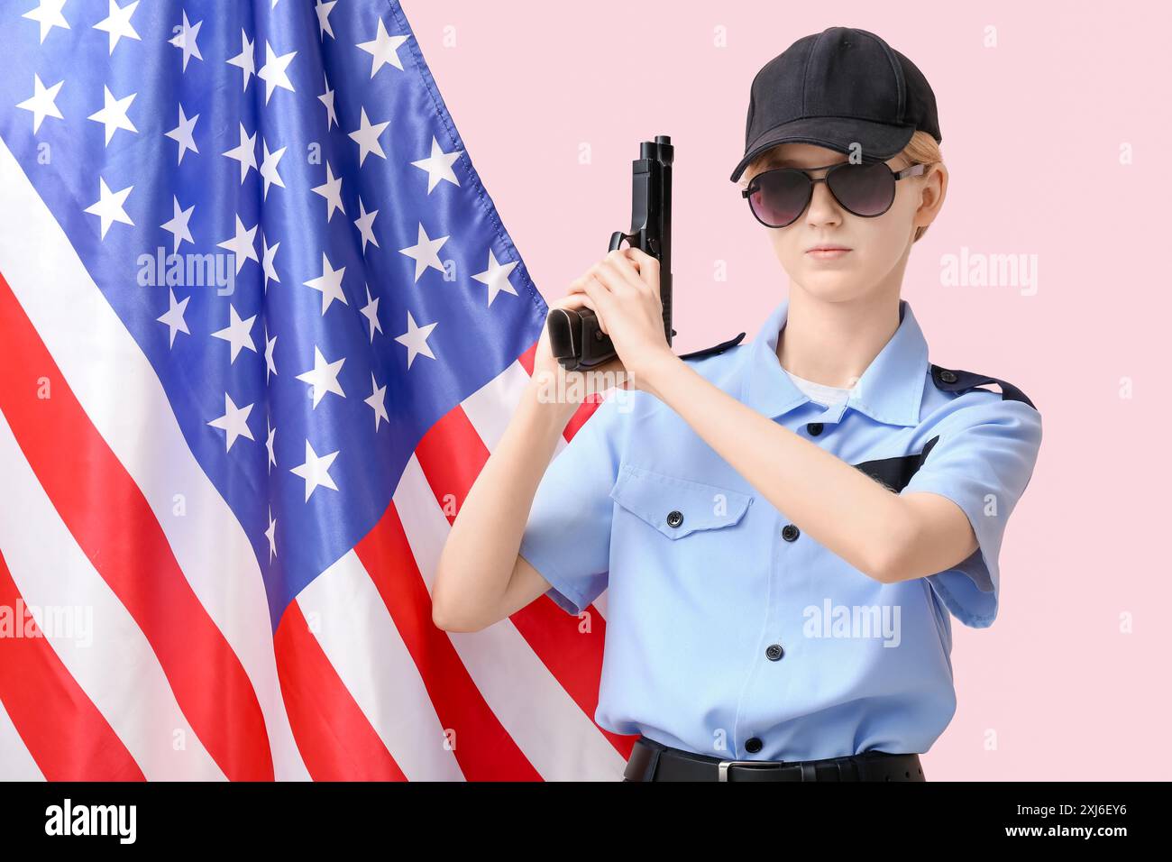 Female police officer usa with gun hi-res stock photography and images ...