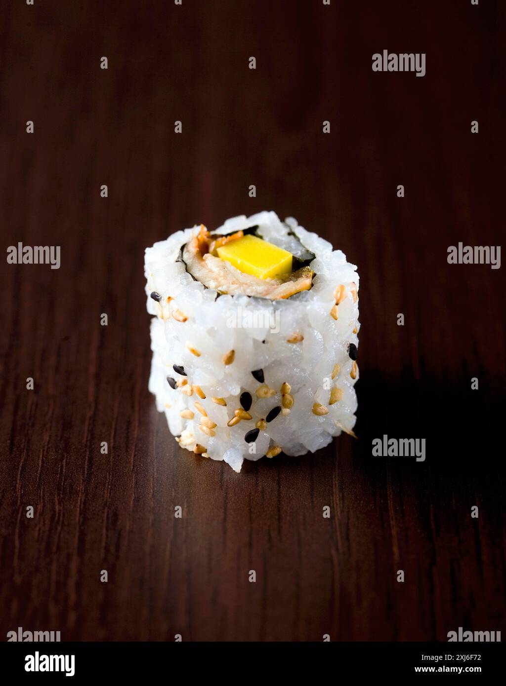 California makis hi-res stock photography and images - Alamy