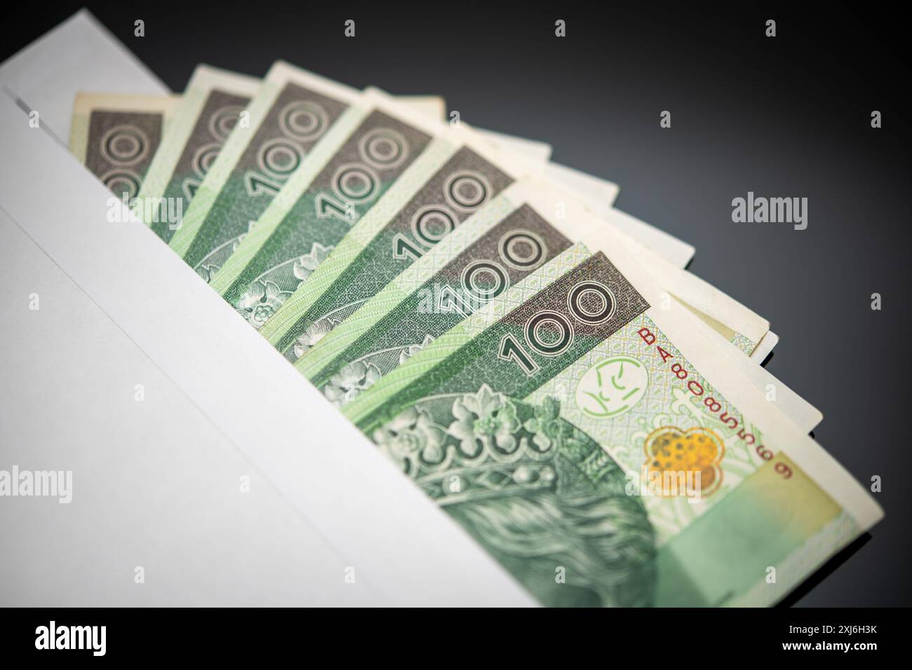 Non traceable money hi-res stock photography and images - Alamy