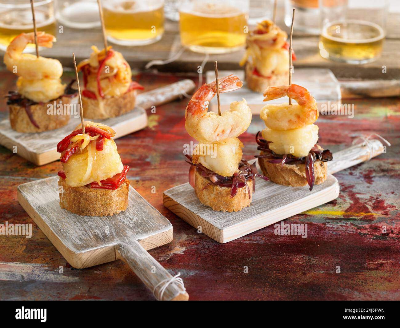 Shellfish assortment hi-res stock photography and images - Alamy
