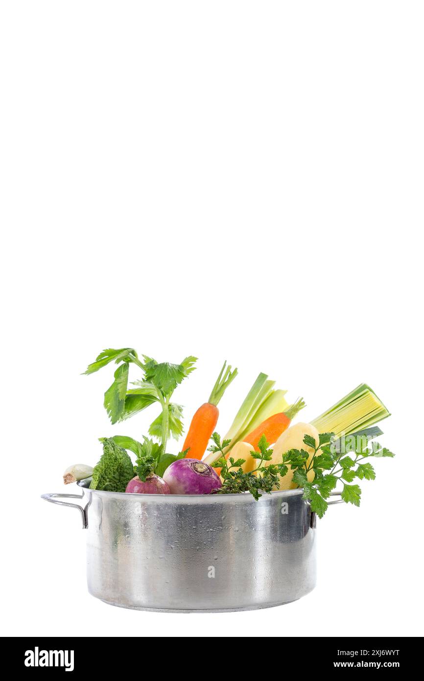 Cooking pot full of vegetables Stock Photo - Alamy