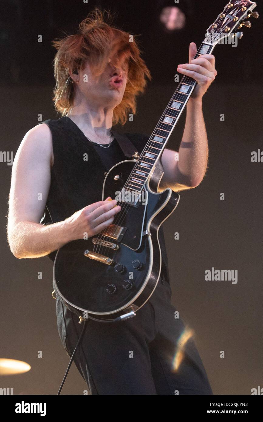 London, UK. 16 Jul 2024. Pictured: Lead singer Matt Thomson of English ...
