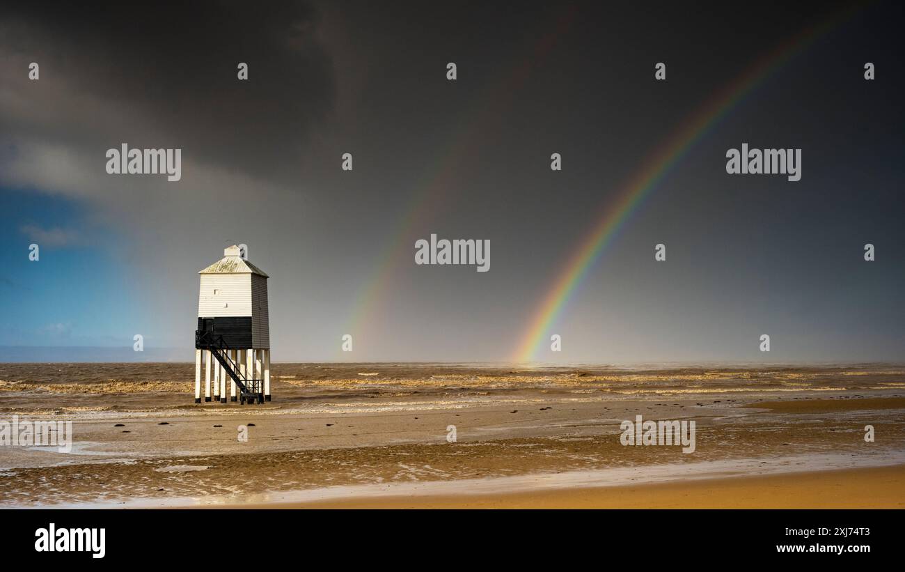 Low lighthouse, Burnham-on-Sea in front of an approaching storm and a ...