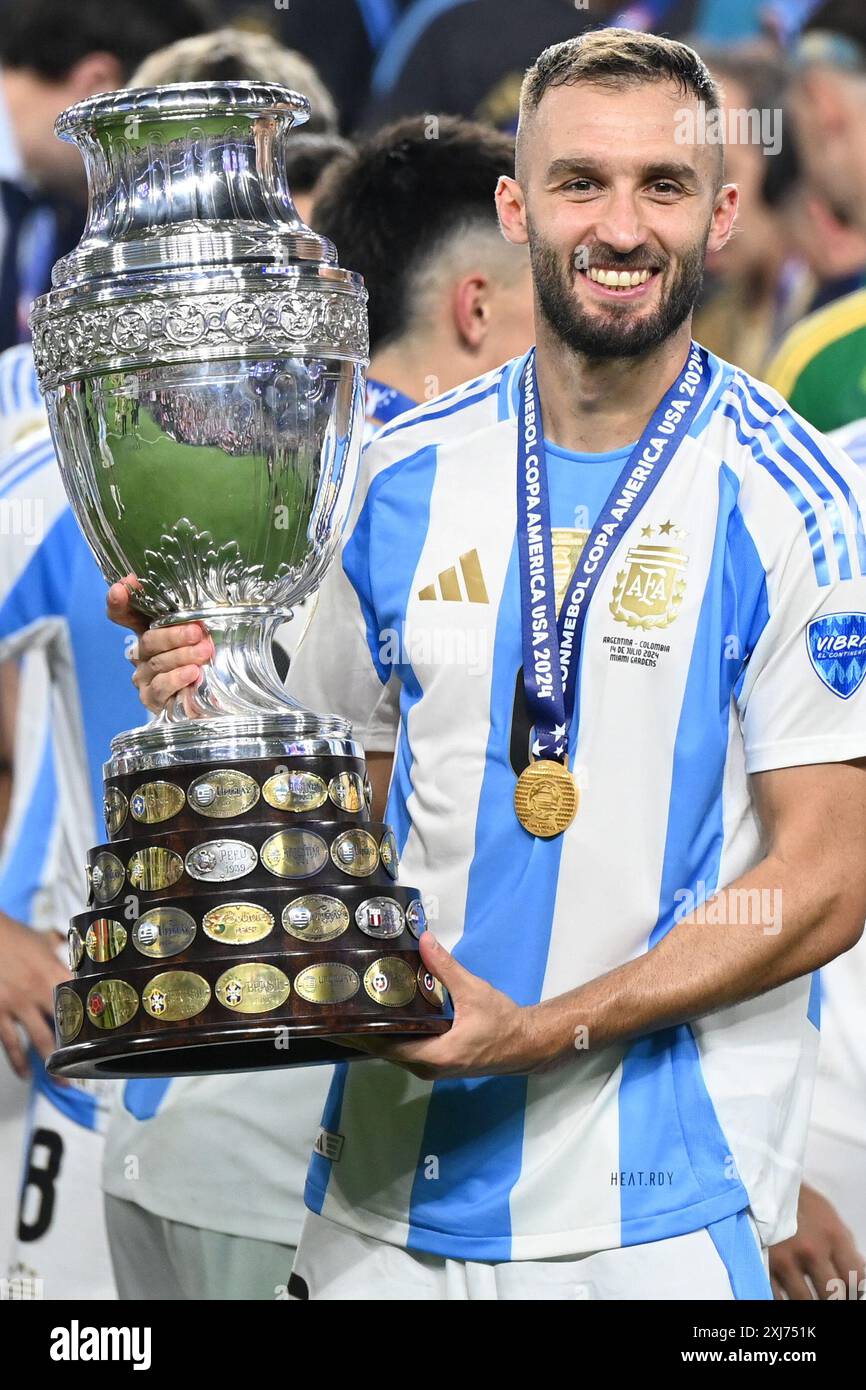 Copa america 2024 argentina trophy hi-res stock photography and images ...