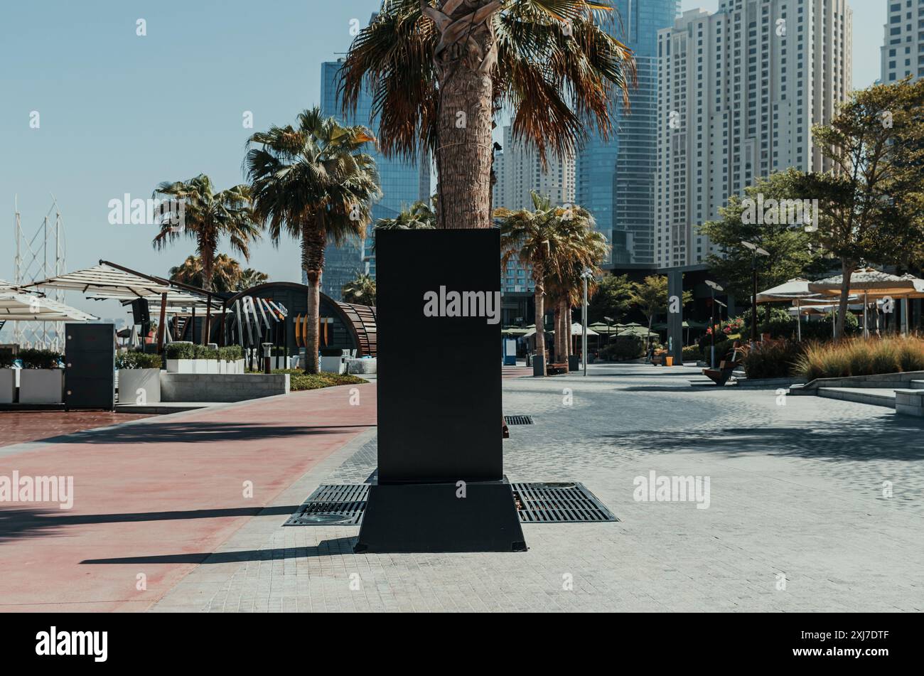 Outdoor signage hi-res stock photography and images - Alamy