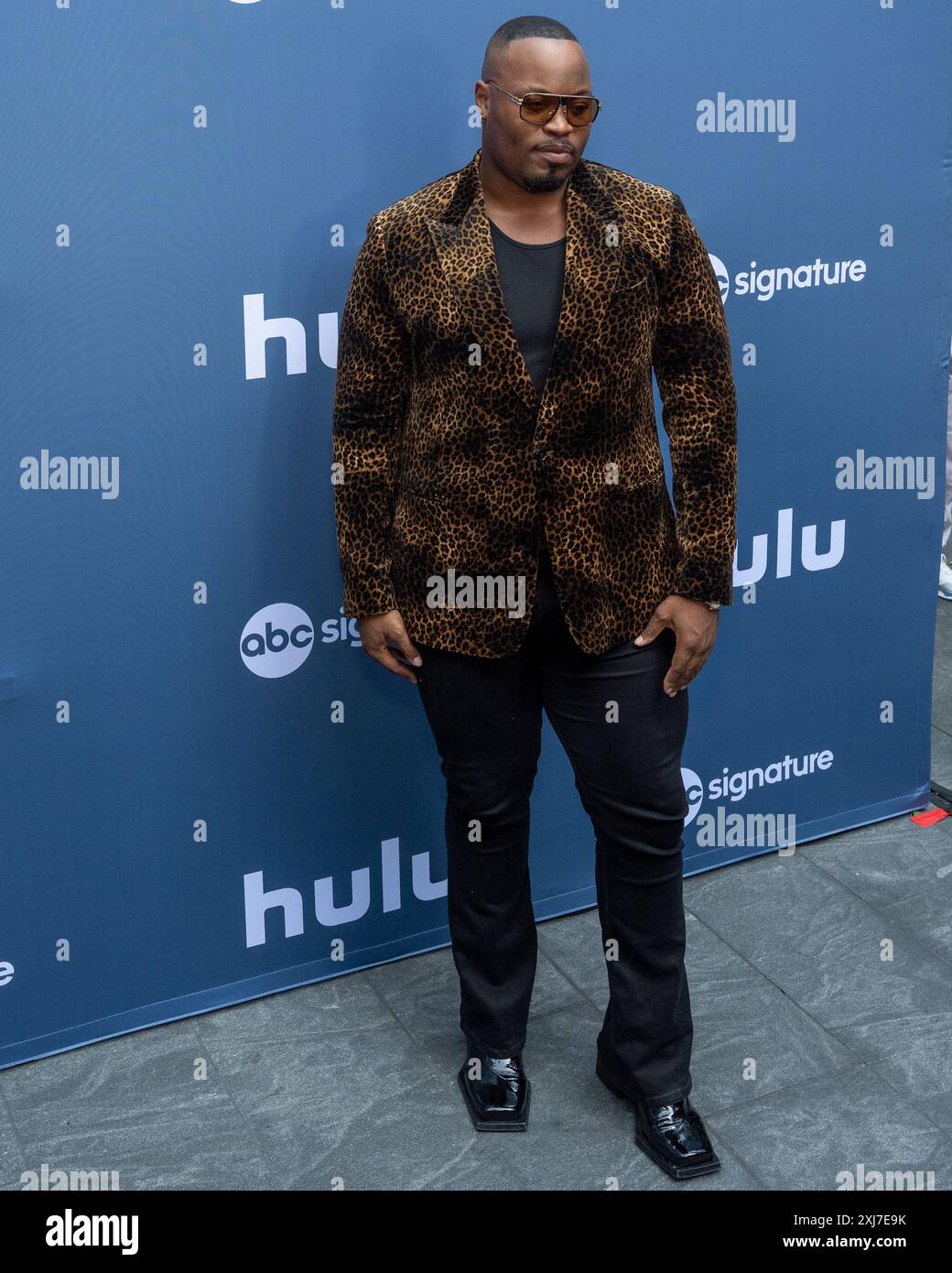 Thaddeus Coates arrives on the red carpet for the premiere of season 2 ...