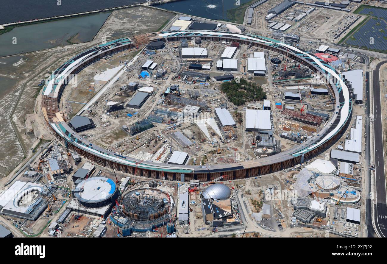 An aerial photo shows the Grand Roof (Ring) of Yumeshima ( lit. "Dream ...