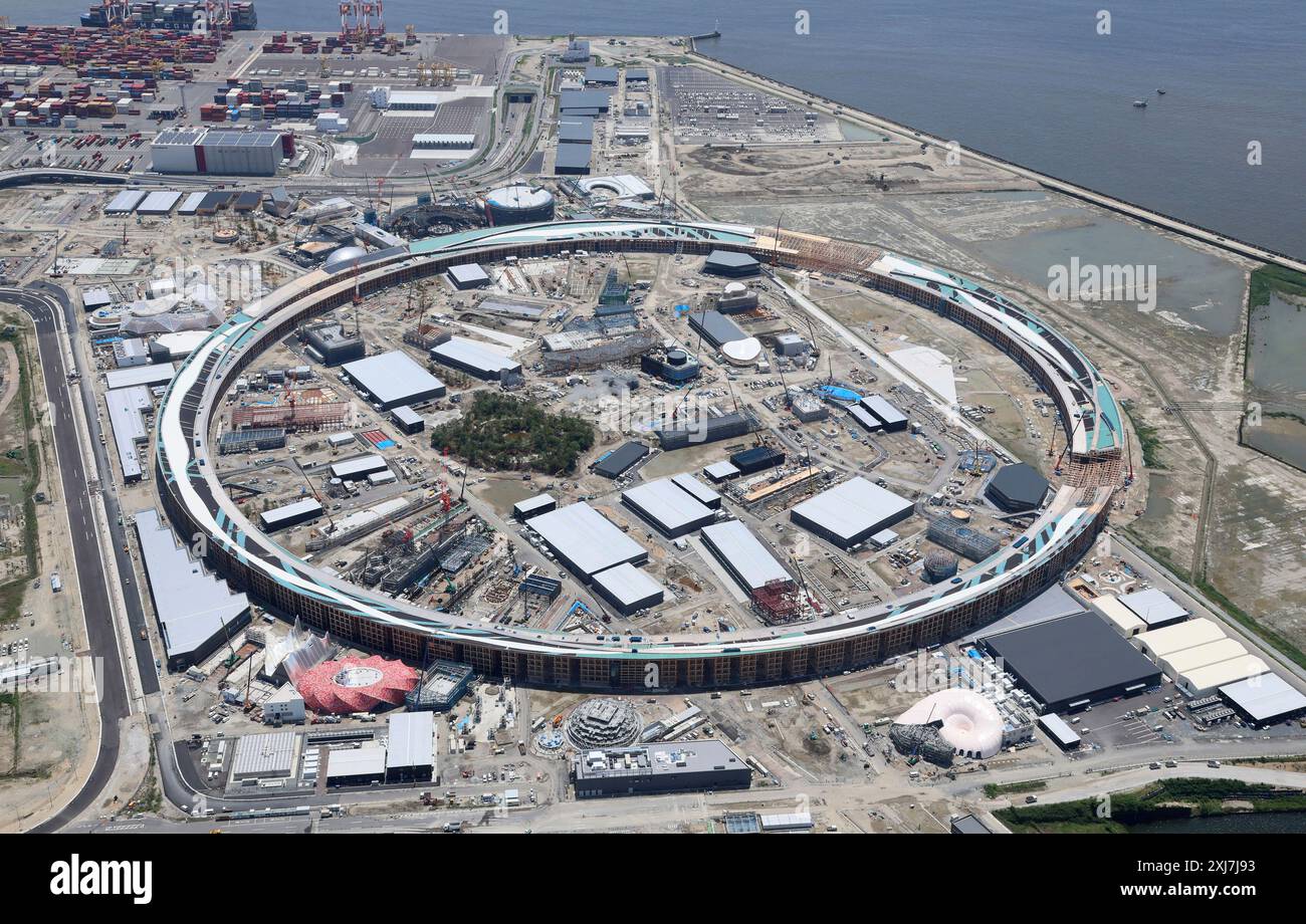 An aerial photo shows the Grand Roof (Ring) of Yumeshima ( lit. "Dream ...
