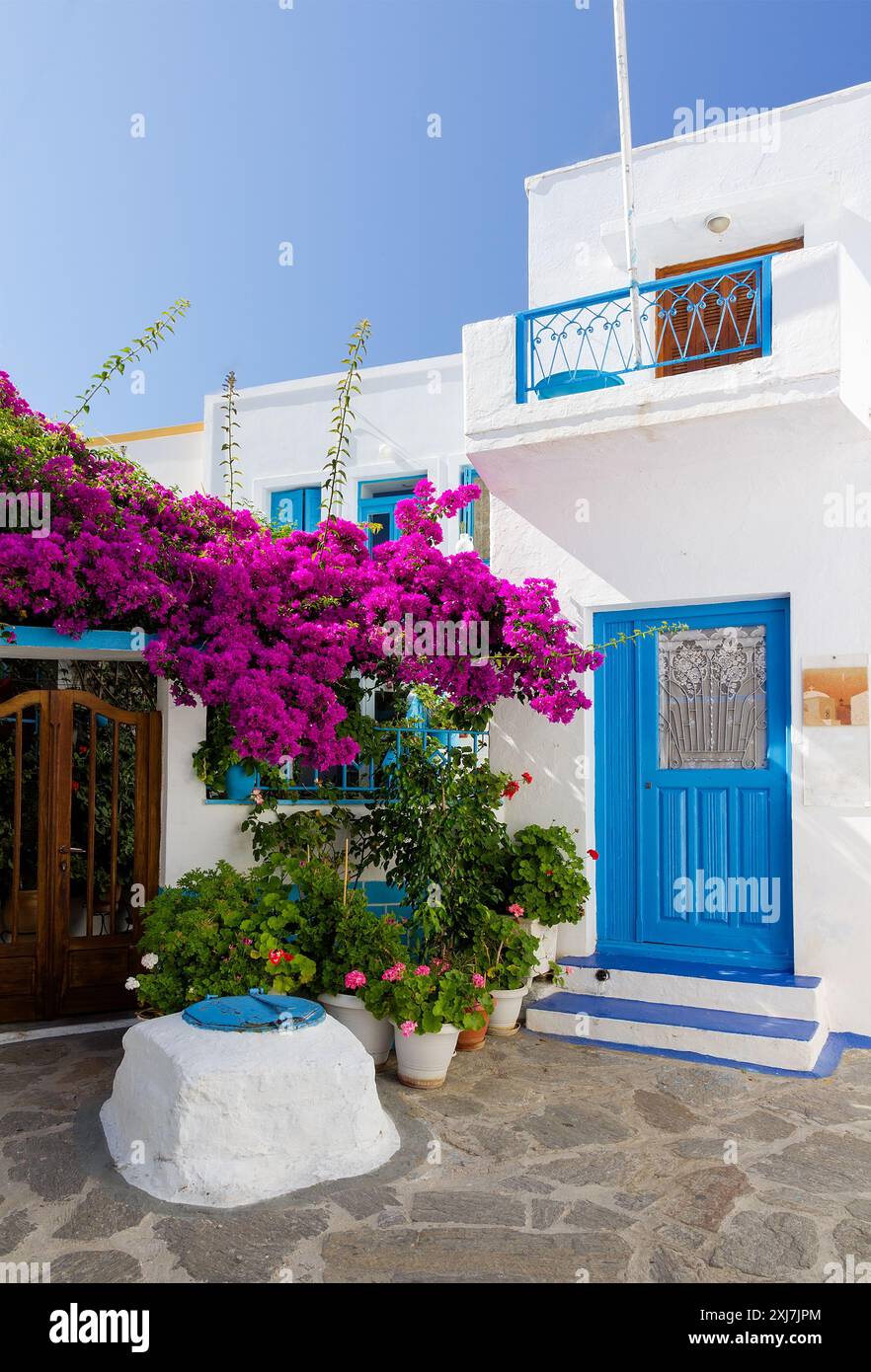 Traditional cycladic architecture in Plaka village, Milos island ...