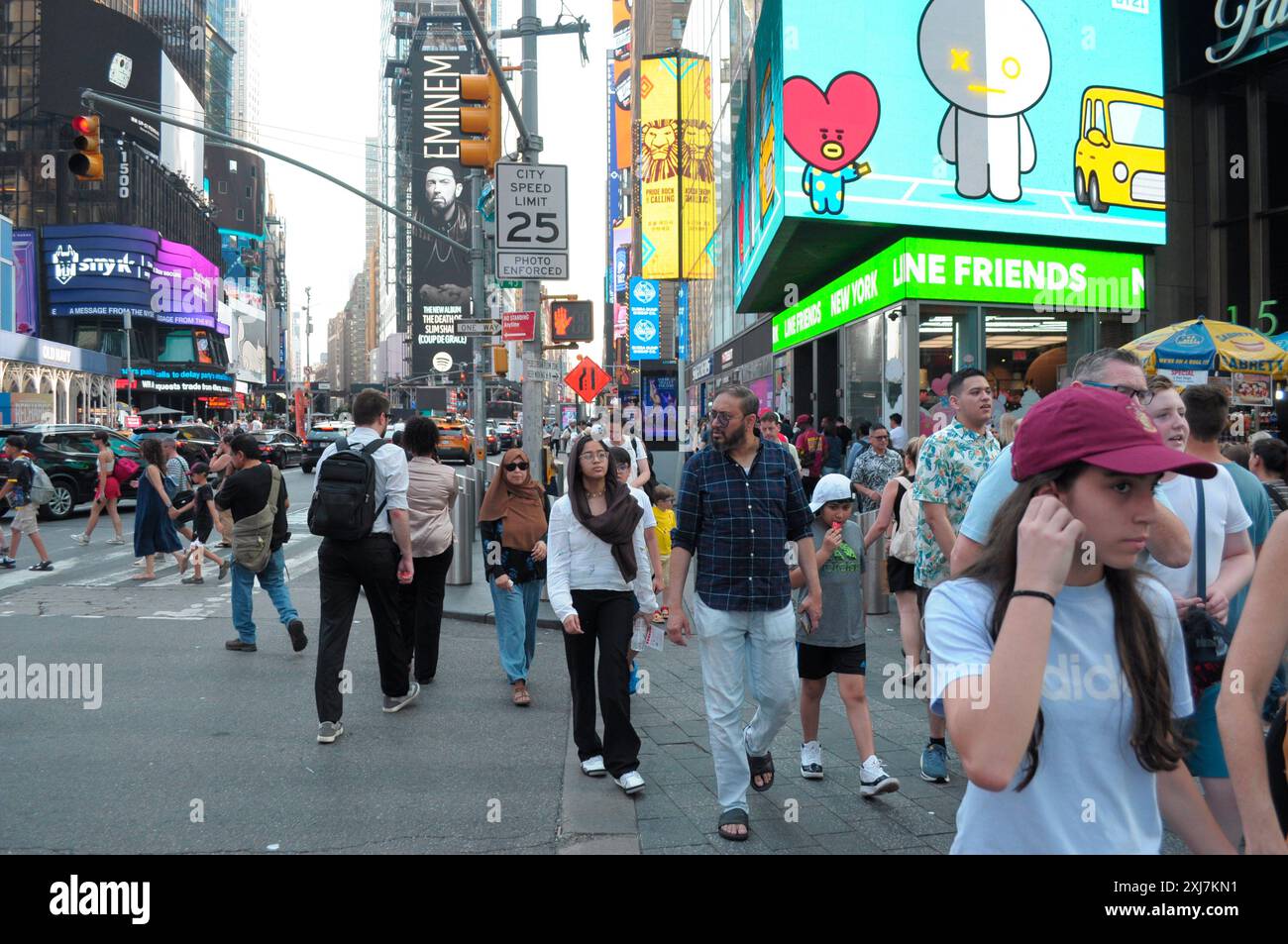90s times square hi-res stock photography and images - Alamy
