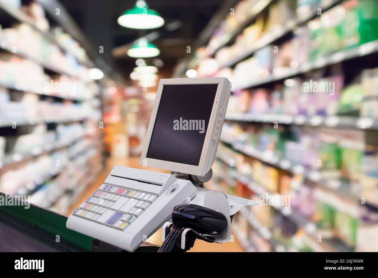 Supermarket receipt basket hi-res stock photography and images - Alamy