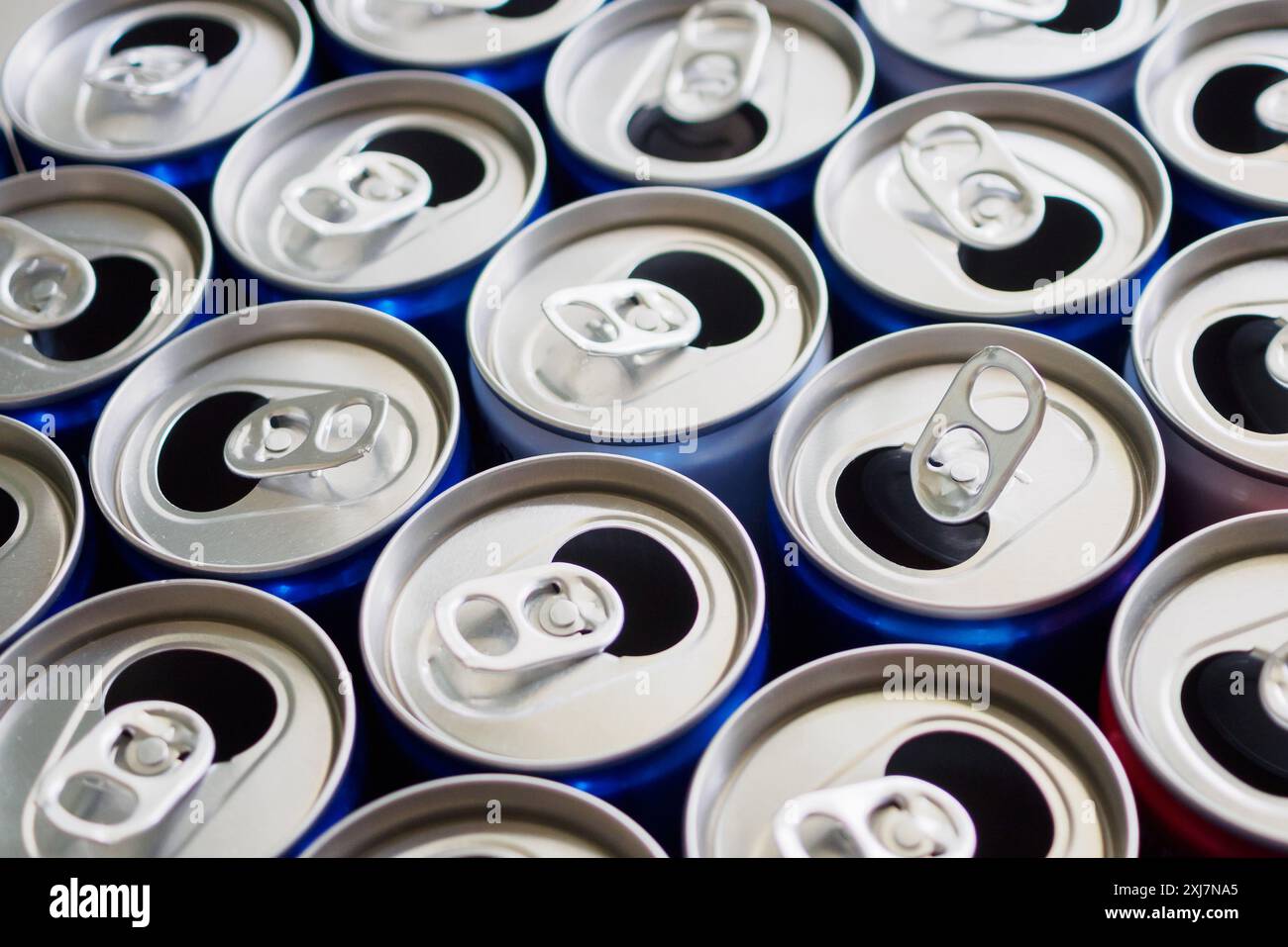 Aluminum drink cans scrap metal hi-res stock photography and images - Alamy