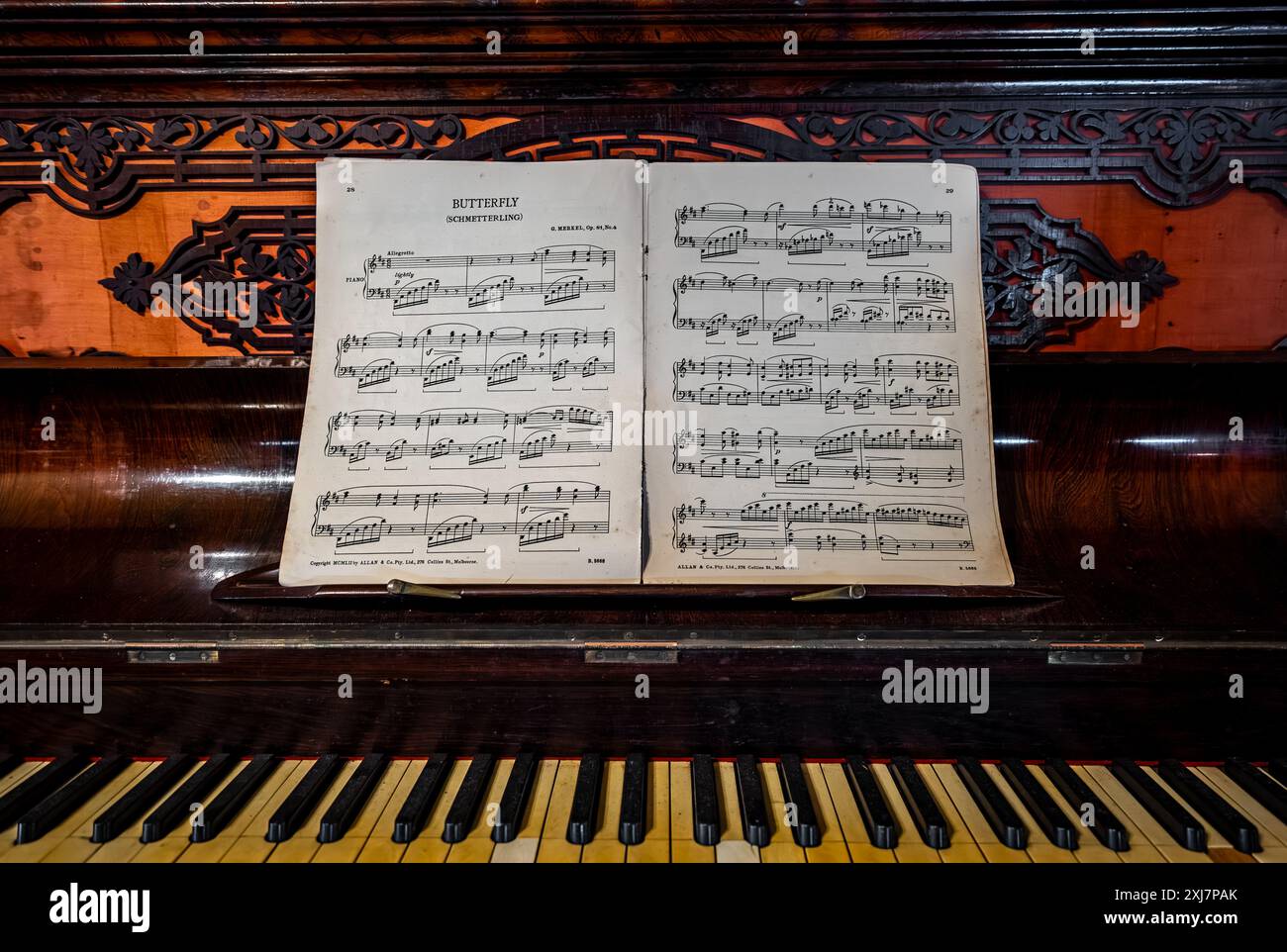 Book with piano sheet music hi-res stock photography and images - Alamy