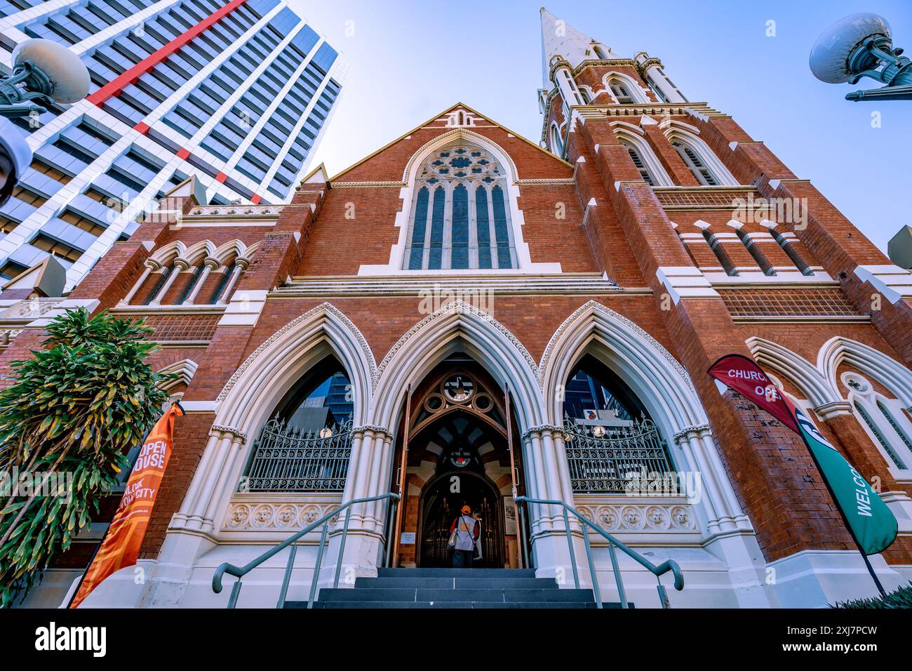 Uniting church building hi-res stock photography and images - Alamy