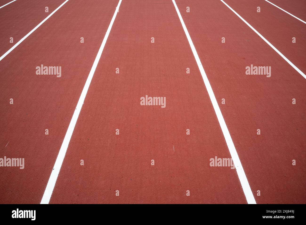 empty athletes running track outdoors Stock Photo - Alamy